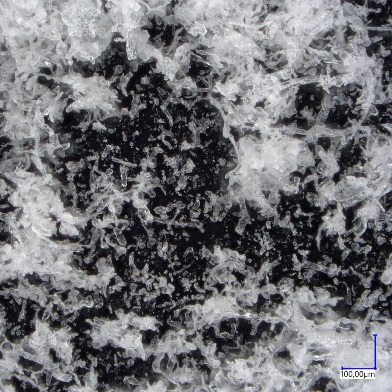Fine powder of bamboo fibres with high fibre content for food