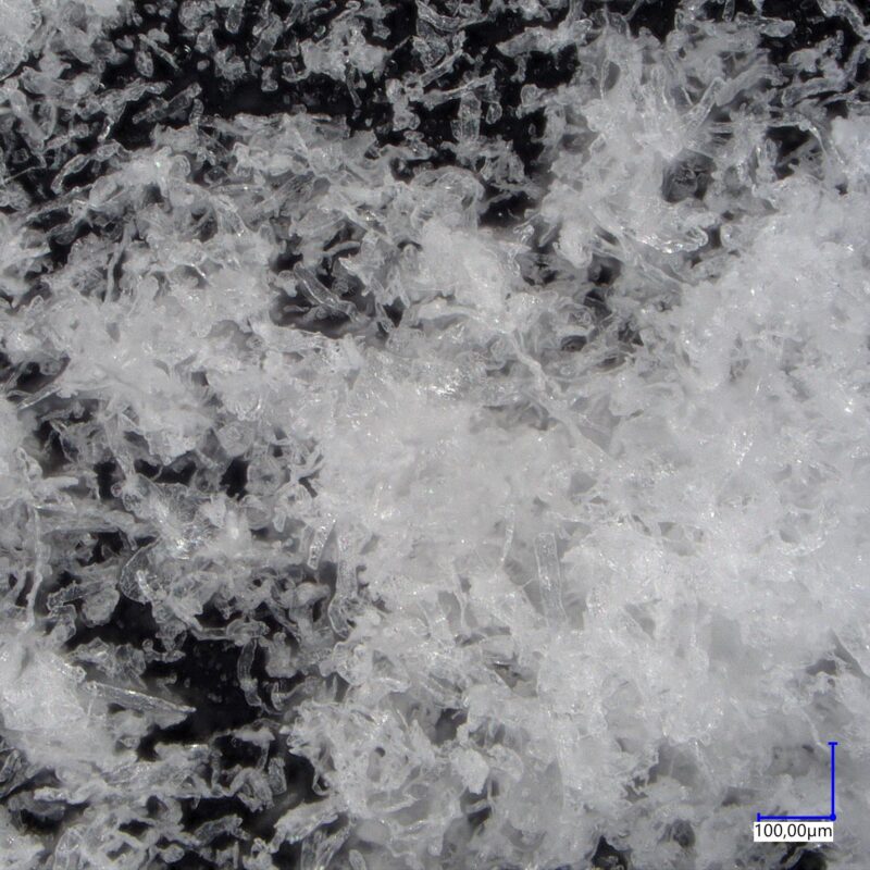Fine powder of oat fibres with high fibre content for food